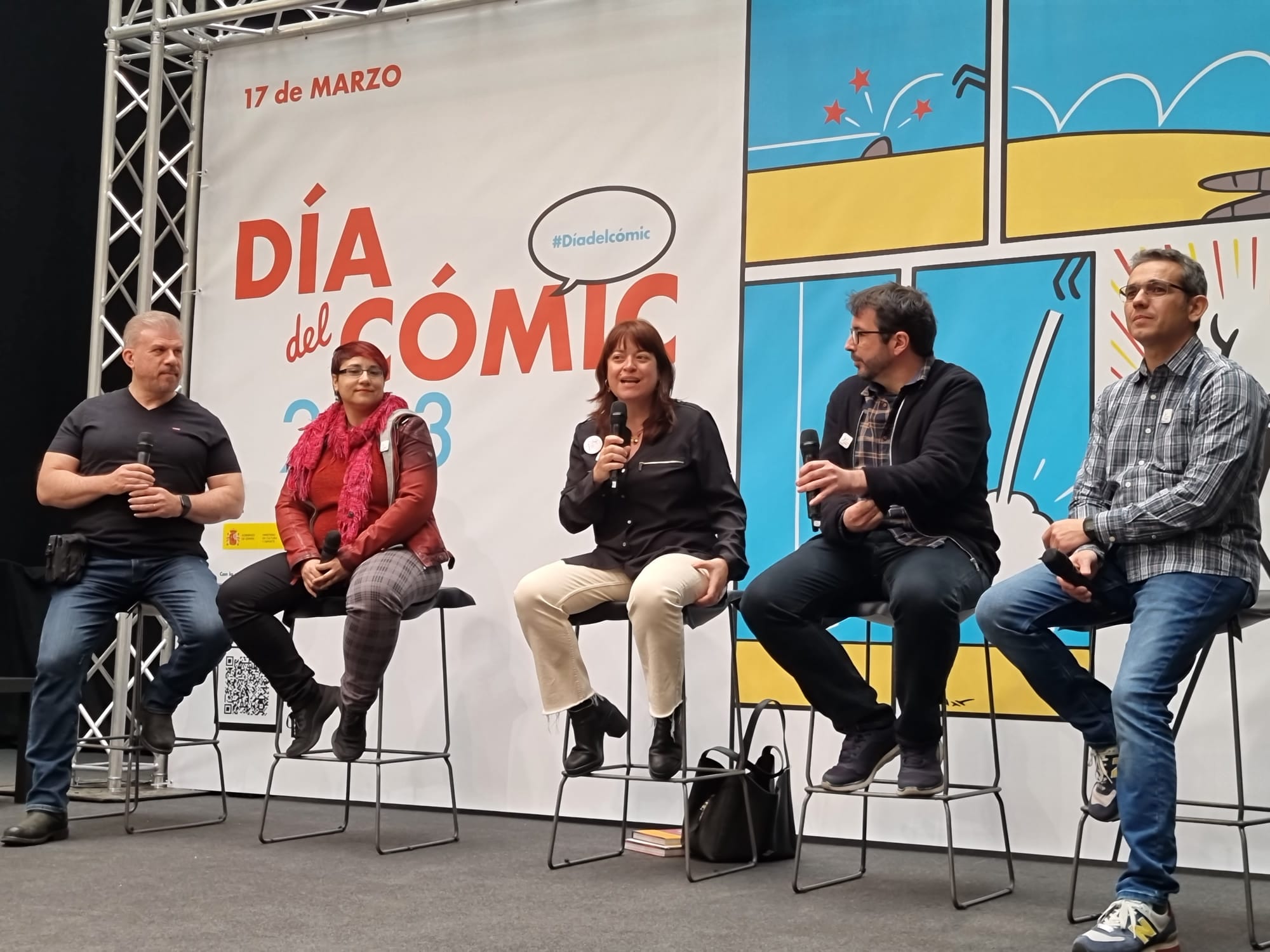 Gran éxito de participación en el primer Día del Cómic y del Tebeo ...